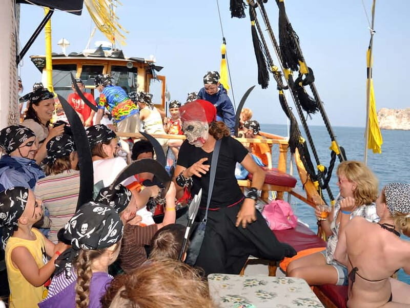 Alanya: Pirate Boat with Lunch and Unlimited Drinks - Introduction