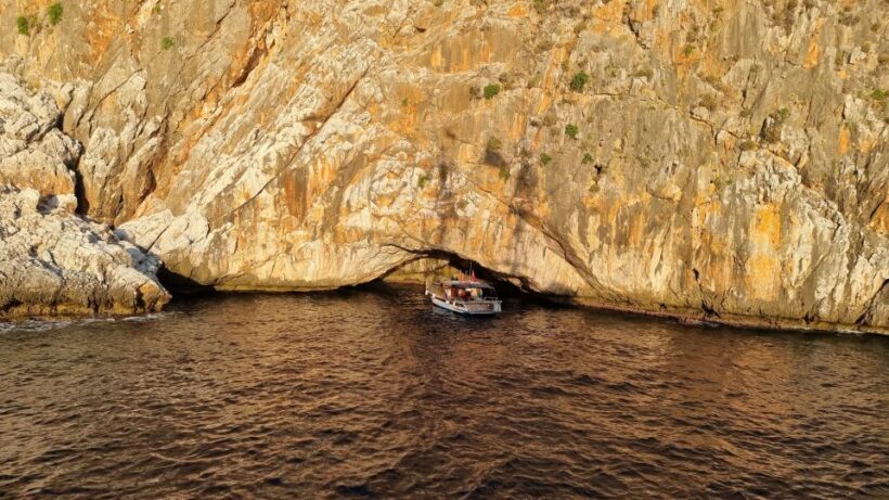 Alanya: Relax Boat Trip With Lunch & Swimming - The Experience: What to Expect from the Tour