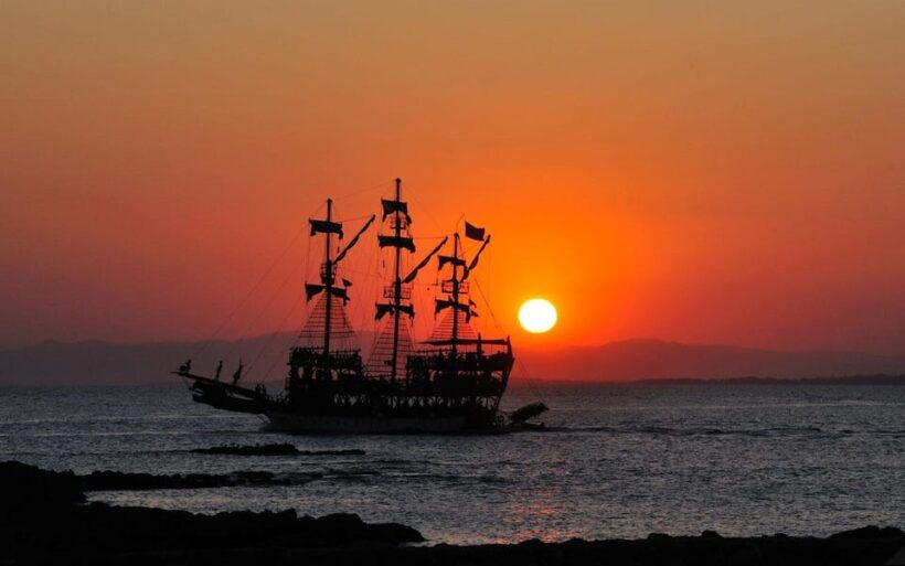 Alanya: Sunset Boat Includes Soft Drinks And Dinner - The Value Proposition