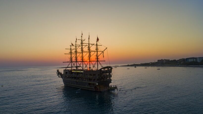 Alanya: Sunset Cruise and Party Boat - An Honest Look at the Sunset Cruise and Party Boat Experience