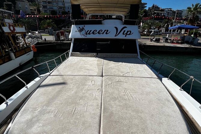 Alanya VIP Yacht Tour With Lunch and Unlimited Soft Drink - The Experience: A Closer Look at the Itinerary