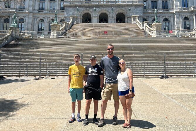 Albany Scavenger Hunt Interactive Walking Tour - A Closer Look at the Experience