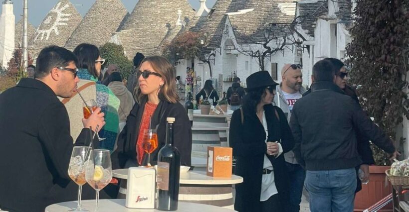 Alberobello: Walking Tour with Food Tasting and Aperitif - A Walk Through Alberobello: Food, Trulli, and Local Charm