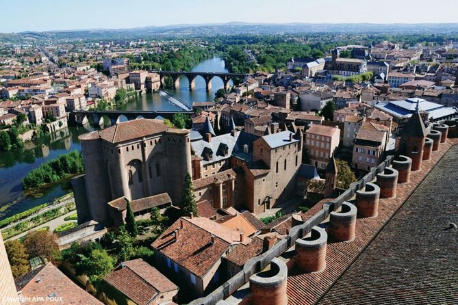Albi : Private Guided Walking Tour - The Scenic Pont Vieux and Views