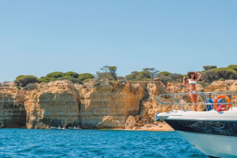 Albufeira: Algarve Private Sunset Yacht Charter - Setting the Scene: A Scenic Voyage at Dusk
