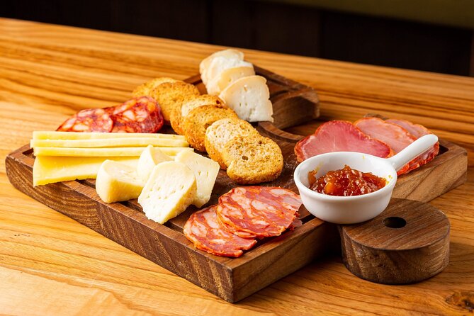 Albufeira Food Tour: Wine and Traditional Tapas Experience - Understanding the Tours Accessibility and Recommendations