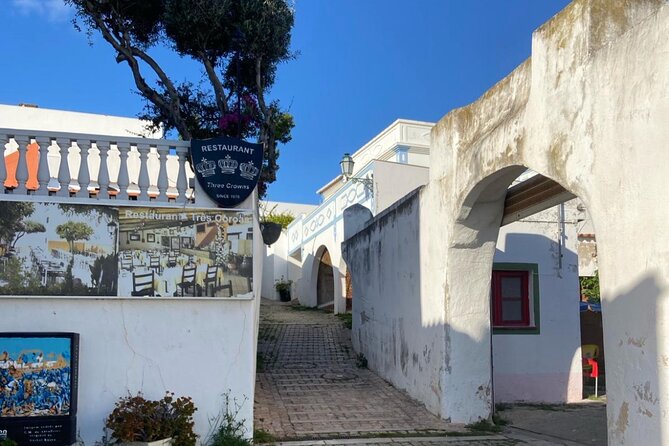 Albufeira History Walking Tour With Wine and Tapas - Accessibility and Recommendations