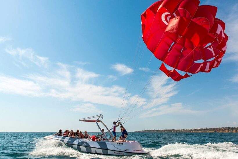 Albufeira: Single, Double or Triple Parasailing Tour - What Makes This Parasailing Tour Stand Out?