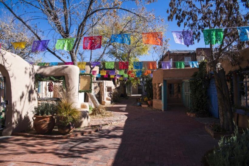 Albuquerque's Timeless Wonders: From Plazas to Museums - Who Will Appreciate This Tour