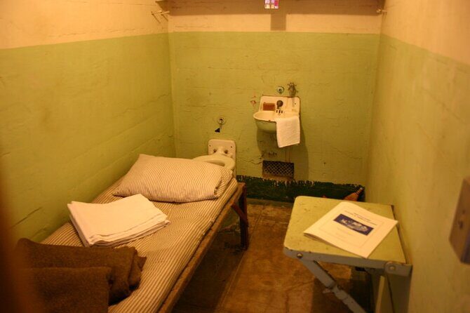 Alcatraz Prison Tour and Golden Gate Bridge Bike Rental - FAQs