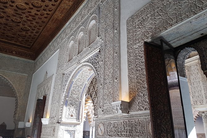Alcazar of Seville Tour With Skip the Line Ticket - Inclusions and Accessibility
