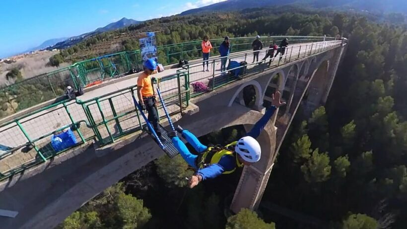 Alcoy: Bungee jumping - An In-Depth Look at Alcoy’s Bungee Jump