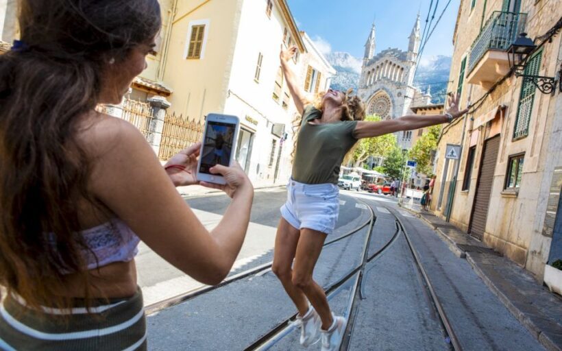 Alcudia/Marratxi: Valldemossa & Soller Tour by Tram & Bus - FAQ