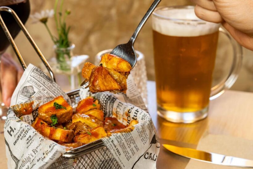 Alcudia: Self-Guided Gourmet Tapas and Wine Tour - Key Points