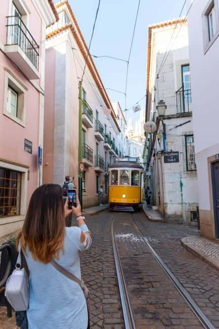 Alfama Photo Walk: Lisbon Photography Tour with a Local - Practical Tips for Participants