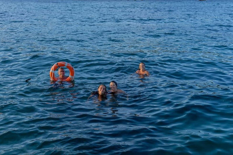 Algarve: Catamaran Sunset Tour with DJ or Live Guitarist - FAQs