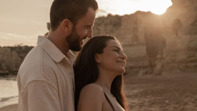 Algarve: Photoshoot for couple, family, portrait - Key Points