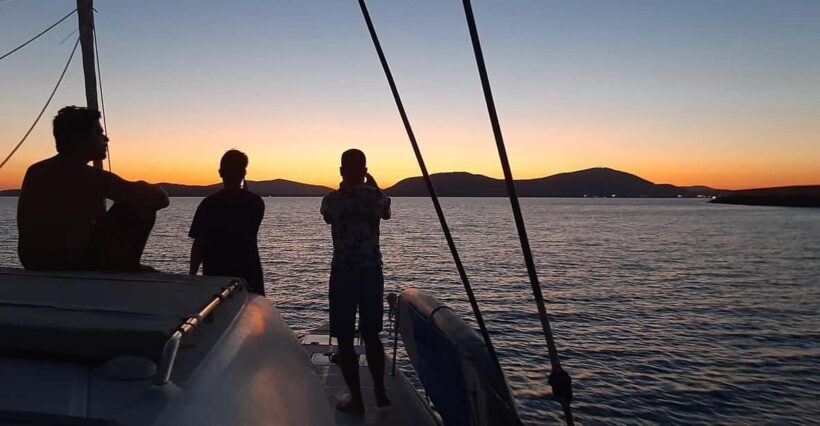Alghero catamaran sunset tour Alghero - Who Should Consider This Tour?