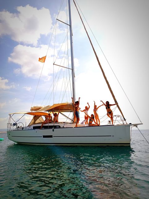 Alghero: Daily Sailing Experience with lunch onboard - Who Should Consider This Tour?