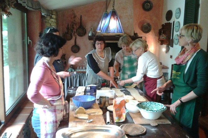 Alghero Home Cooking Pasta Class at a Farmhouse With Wine - Reviews and Feedback