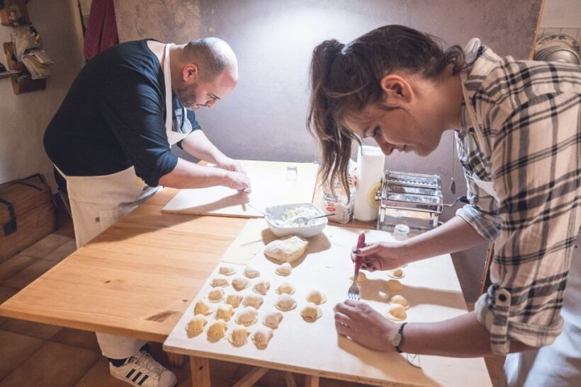 Alghero: Sardinian Home-Cooking Class and Meal - The Experience in Detail