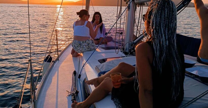 Alghero: Sunset Sailing Aperitif Experience - Included and Not Included