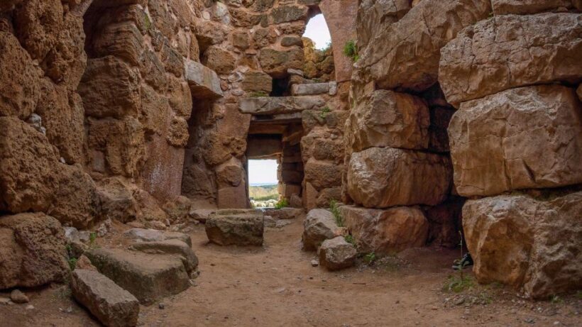 Alghero: Visit to the Nuraghe Palmavera and Porto Conte Park - Key Points