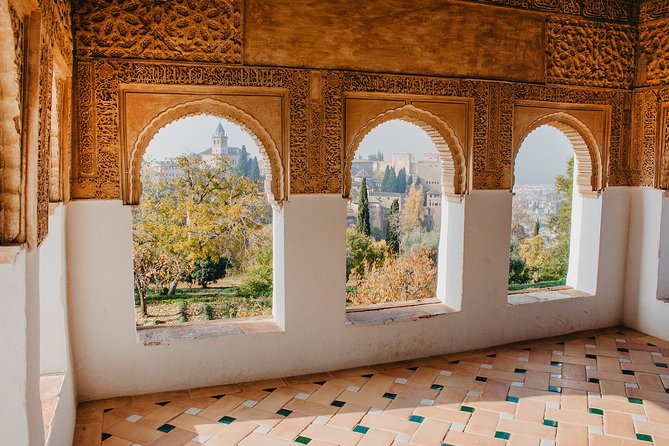 Alhambra and Generalife Skip-The-Line Ticket With Guide - Highlights of the Experience