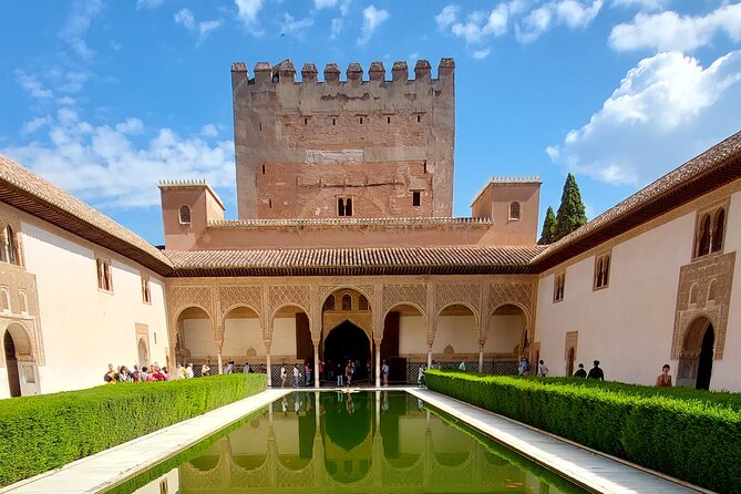 Alhambra and Nasrid Palaces Guided Tour With Tickets - Tour Highlights and Experience