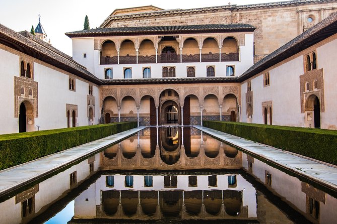 Alhambra and Nasrid Palaces: Tour Review - Tour Inclusions