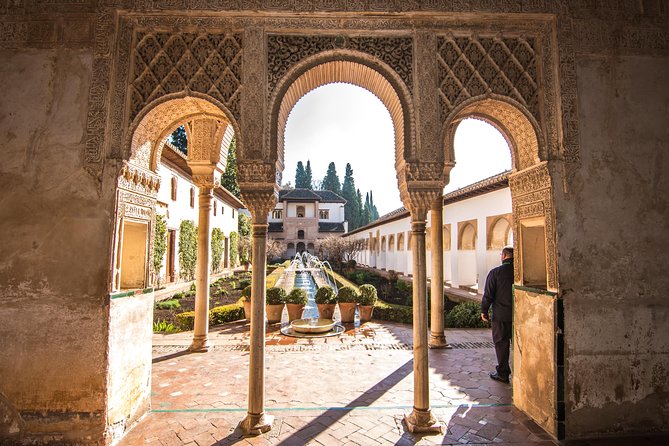 Alhambra and Nasrid Palaces: Tour Review - Discovering the Nasrid Palaces