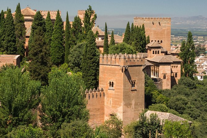 Alhambra & Generalife: Exclusive 3-Hour Private Tour With Tickets Included - Pricing and Booking Information