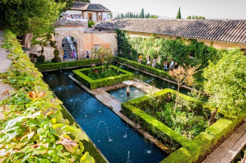 Alhambra & Generalife Tour including Transport & Admission - FAQ