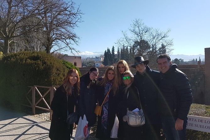 Alhambra Highlights Private Tour with Nazaries Palaces - FAQs