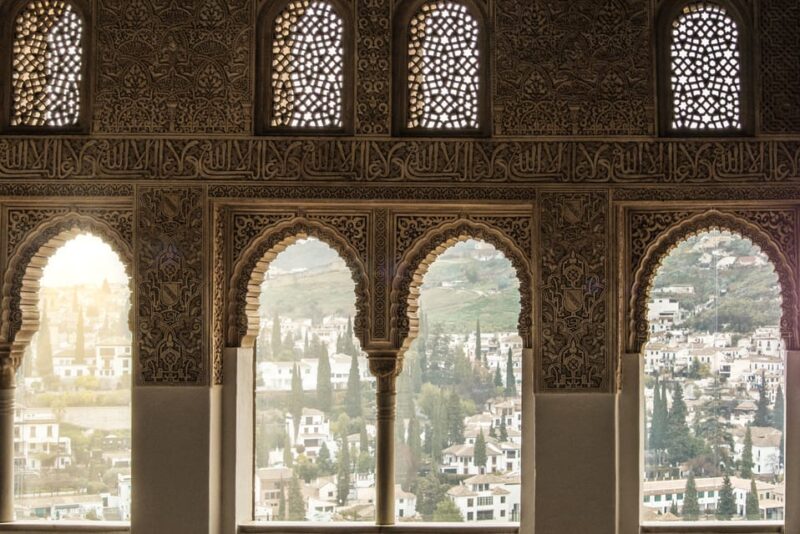 Alhambra & Nasrid Palace: Private Tour with Tickets - Who Is This Tour Best For?