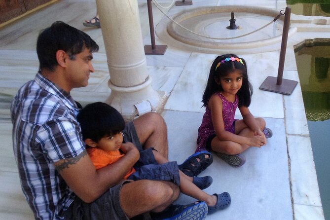 Alhambra: Private Tour for Families - Exploring the Alhambra