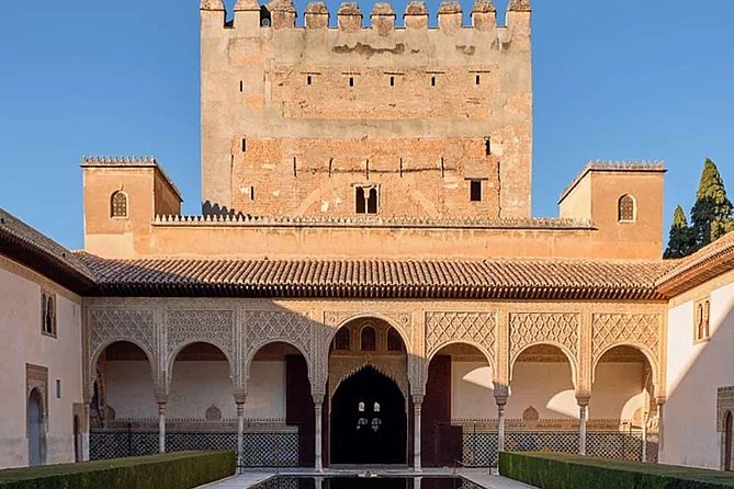 Alhambra Private Tour: Nasrid Palaces, Alcazaba and Generalife - Key Points