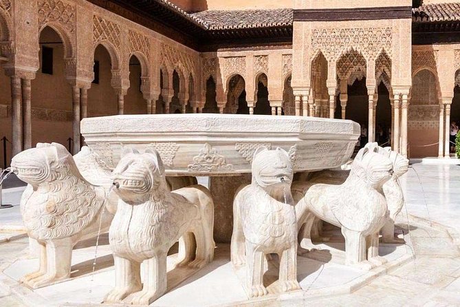 Alhambra Private Tour: Nasrid Palaces, Alcazaba and Generalife - What to Expect During Your Visit