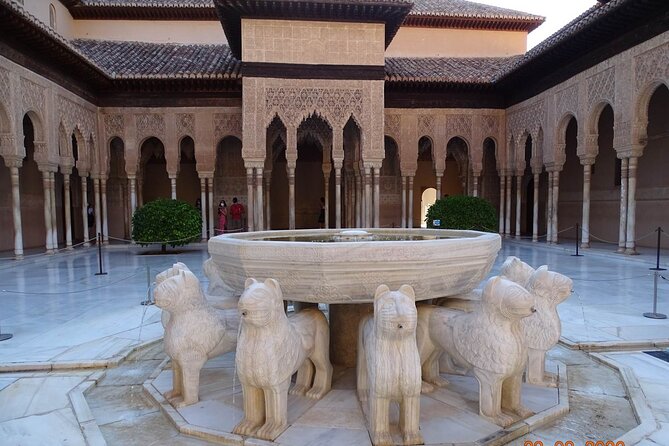 Alhambra Private Tour: Nasrid Palaces and Generalife - Tour Inclusions