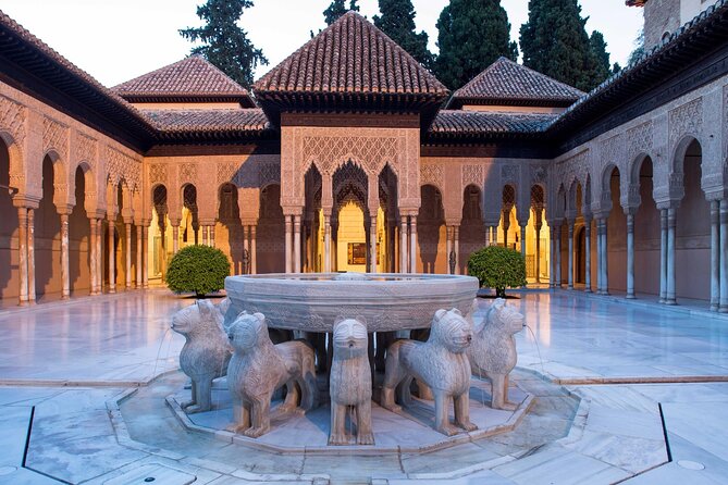 Alhambra Private Tour with Tickets to the Nasrid Palaces - Why This Tour Resonates with Travelers