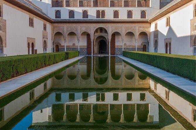 Alhambra Skip-the-line Private Tour including Nasrid Palaces - FAQ