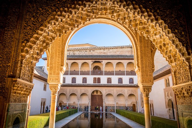 Alhambra Tour Review: A Must-Do Experience - Physical Considerations for Visitors