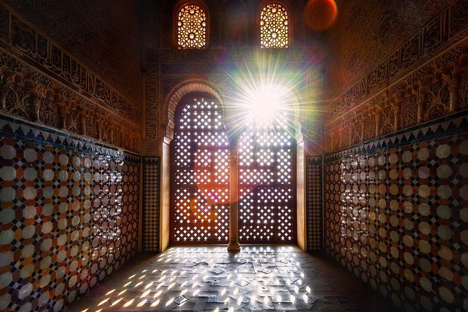 Alhambra Tour Review: A Must-Do Experience - Reviewing the Tour Logistics and Policies