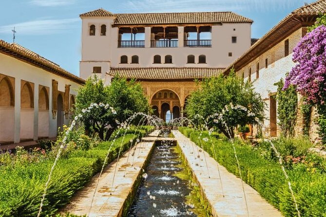 Alhambra: Tour With Generalife and Alcazaba. Admission Not Included - Inclusions