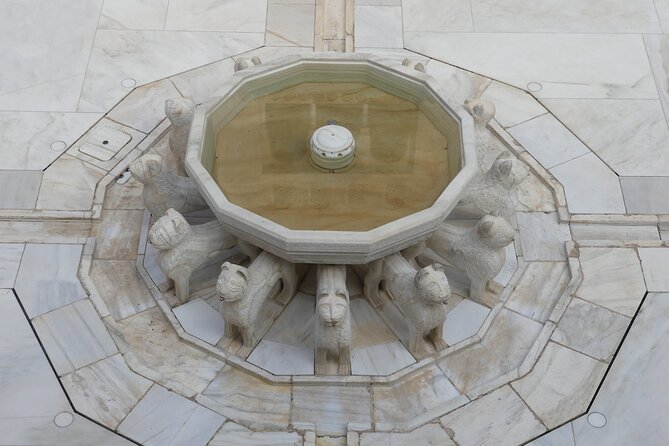 Alhambra Unique Experience: Private visit with official guide - Who is This Tour Best For?