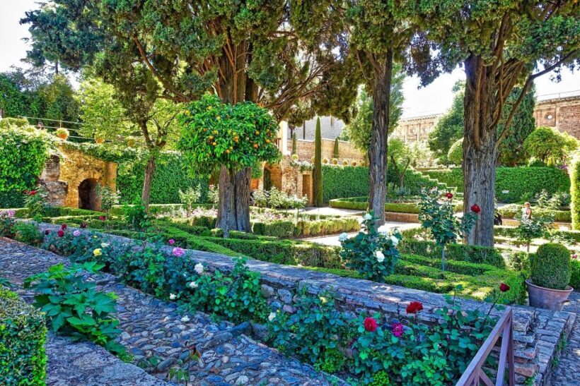 Alhambra's Gardens: Generalife, Partal, Alcazaba, & Carlos V - Key Points