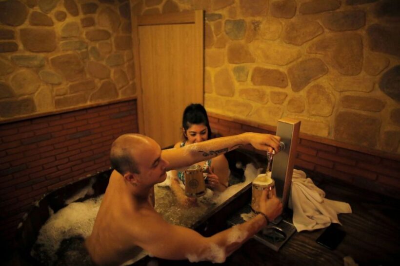 Alicante: Beer Spa Experience with Tastings and Snacks - Key Points
