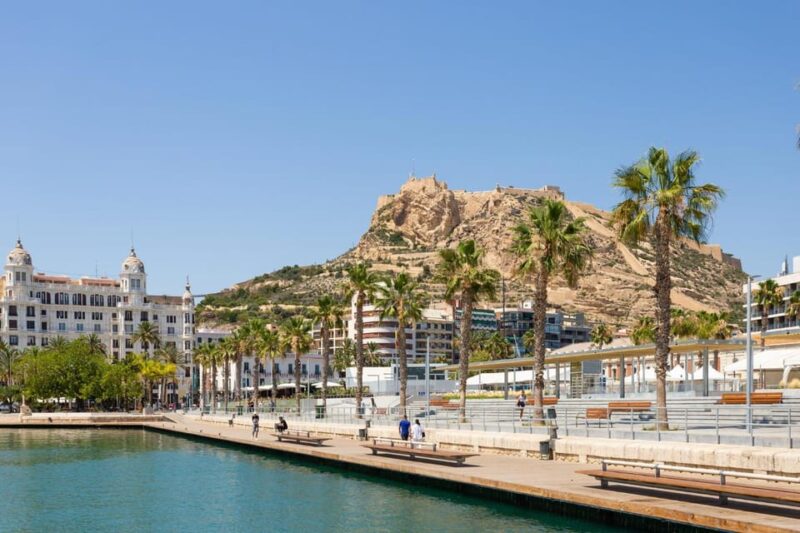 Alicante: Express Walk with a Local in 60 minutes - The Sum Up