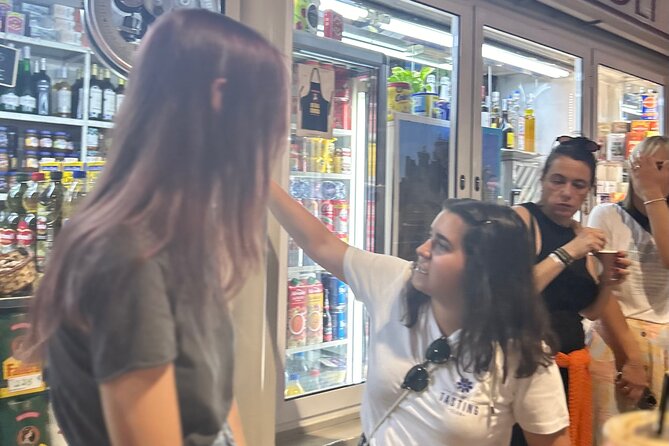 Alicante Paella Cooking Class, Tapas, Drinks and Marketplace - Savor Local Wines and Beverages