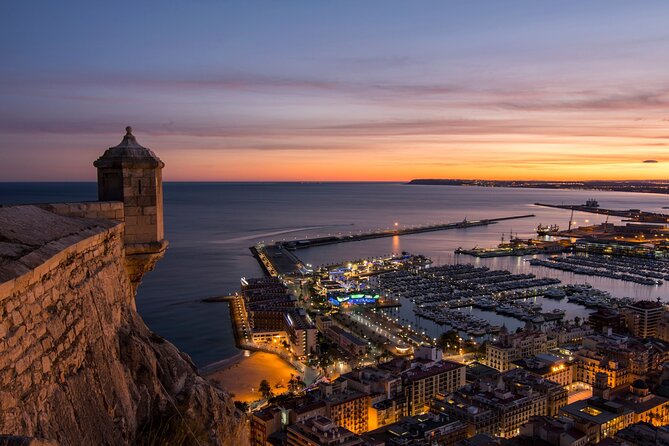Alicante : Private Custom Walking Tour With a Local Guide - Customer Feedback and Experiences